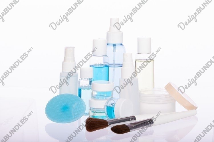Skin care set isolated on white background, skincare tools (992282 ...