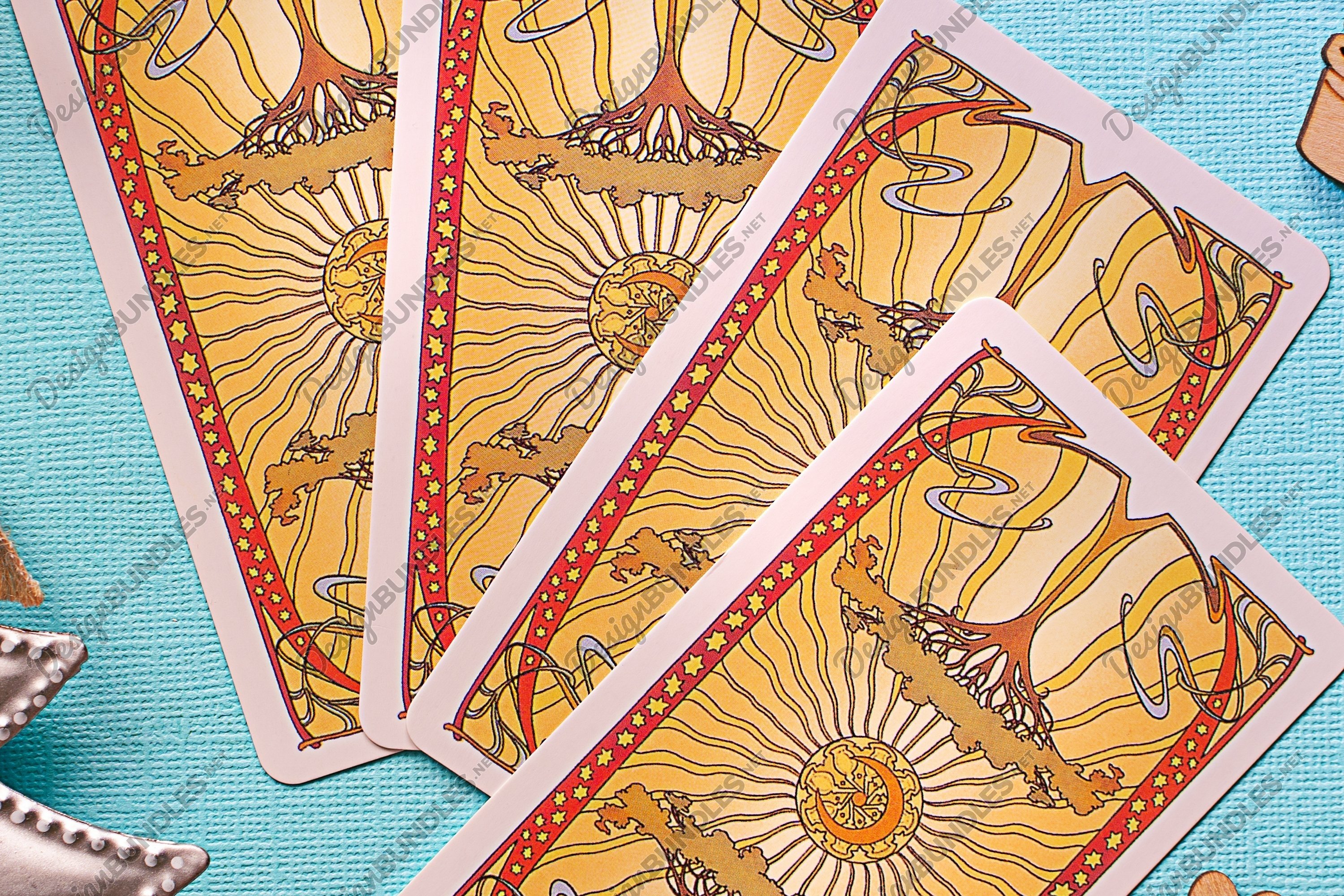 Composition with Tarot cards (1715719)