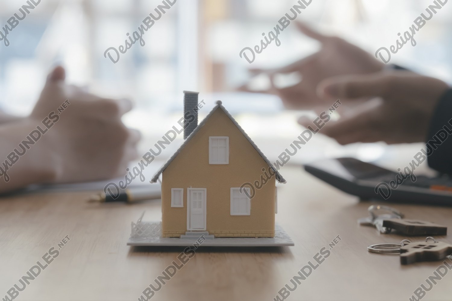 Close up house model on blur background of real estate. (970766 ...