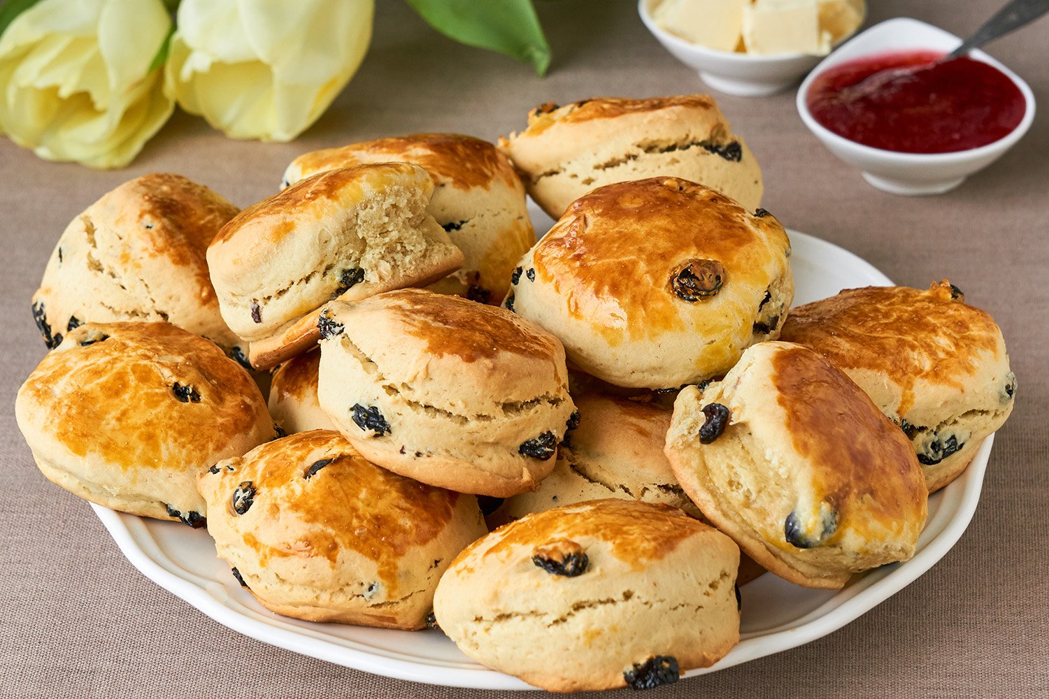 English scones with raisins (624434) | Food and Drink | Design Bundles