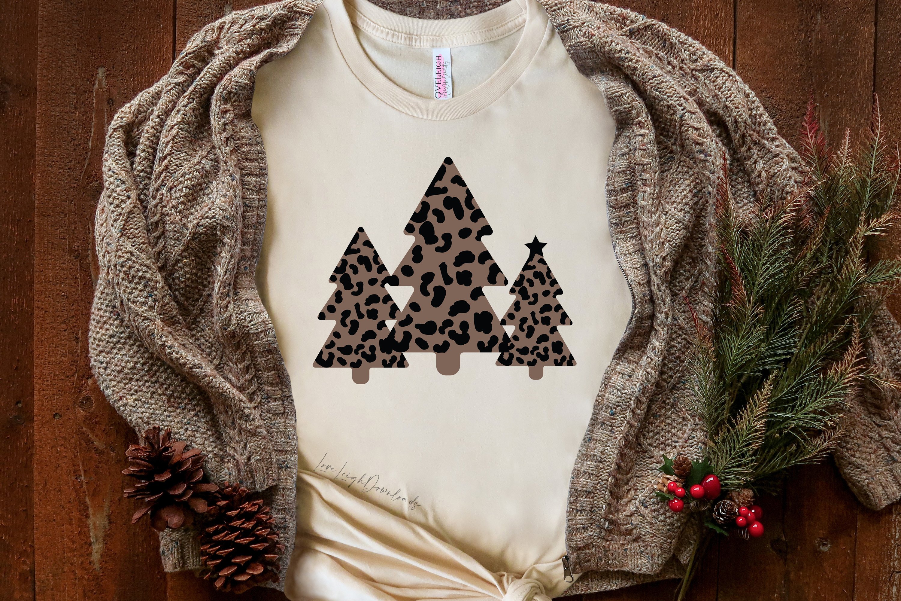 Leopard Print Christmas Tree SVG (1110507) | SVGs | Design Bundles