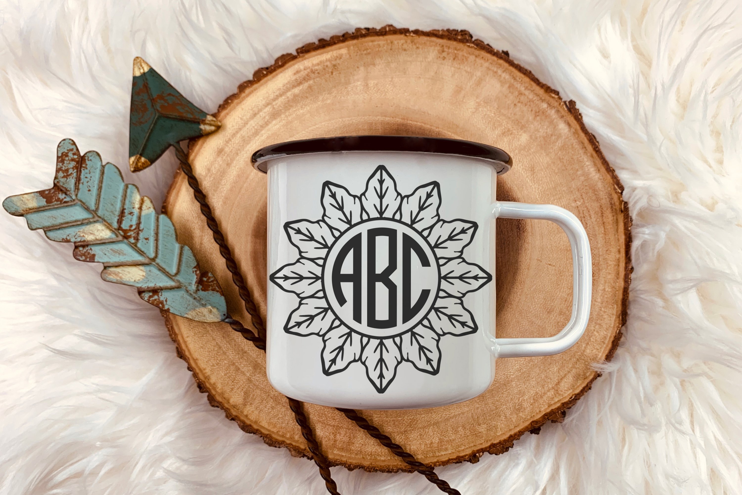 Monogram circle frame silhouettes SVG clipart - Cutting File (1111715 ...