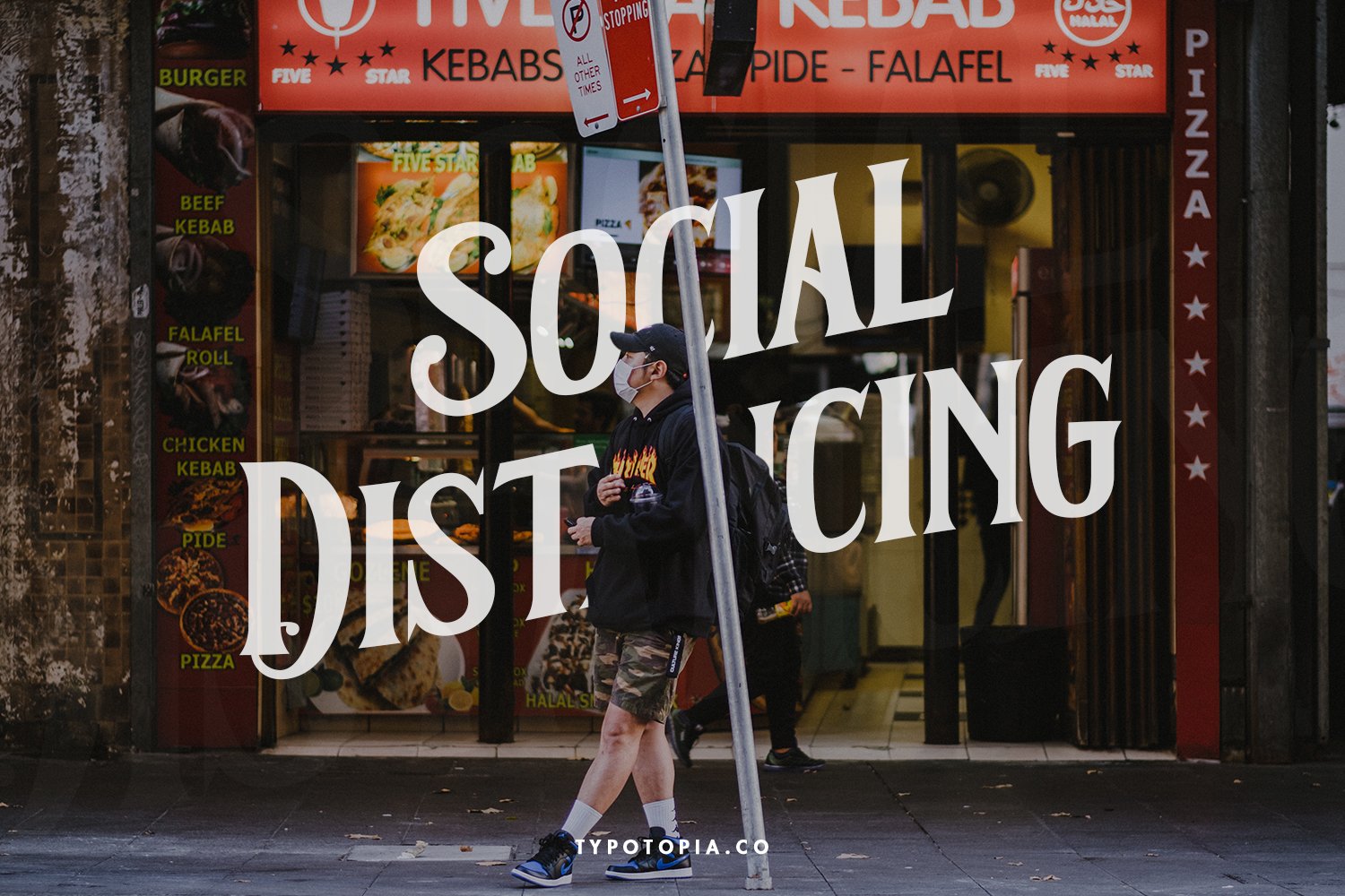 Corona (574089) | Display | Font Bundles