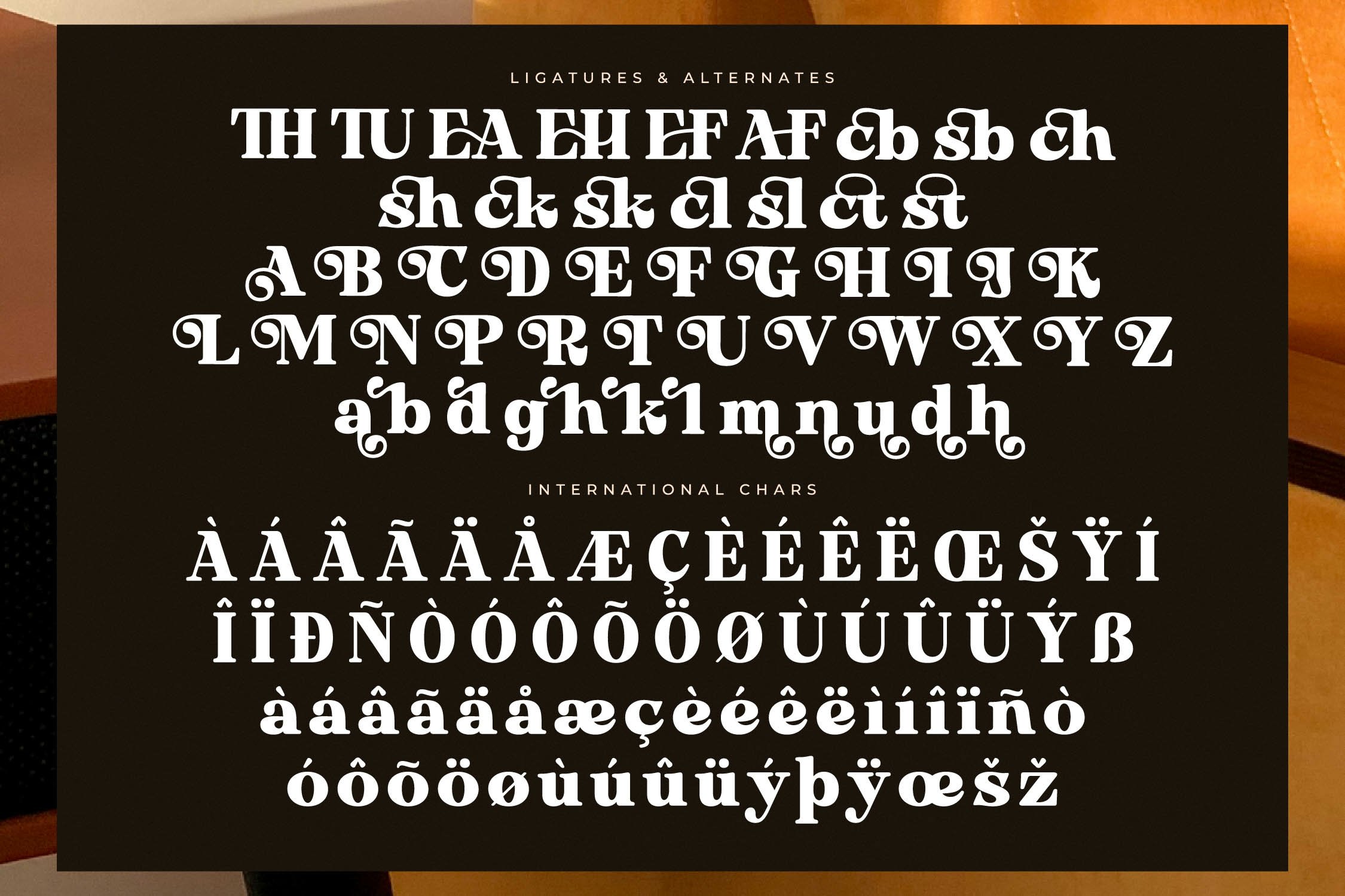 Fuente Swash Bookman