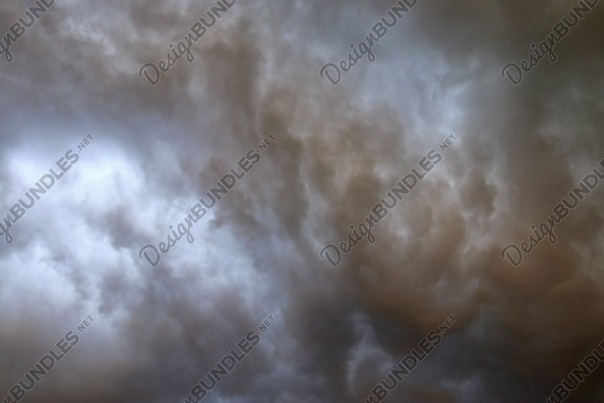 Stunning real and surreal thunderstorm clouds during a storm (1315412 ...