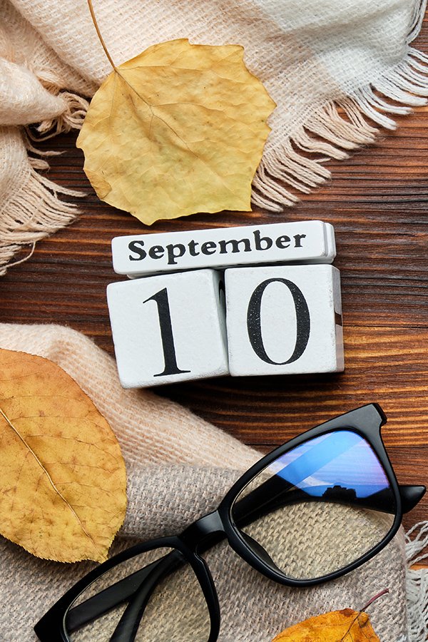 September calendar by dates with COPY SPACE- 30 photos