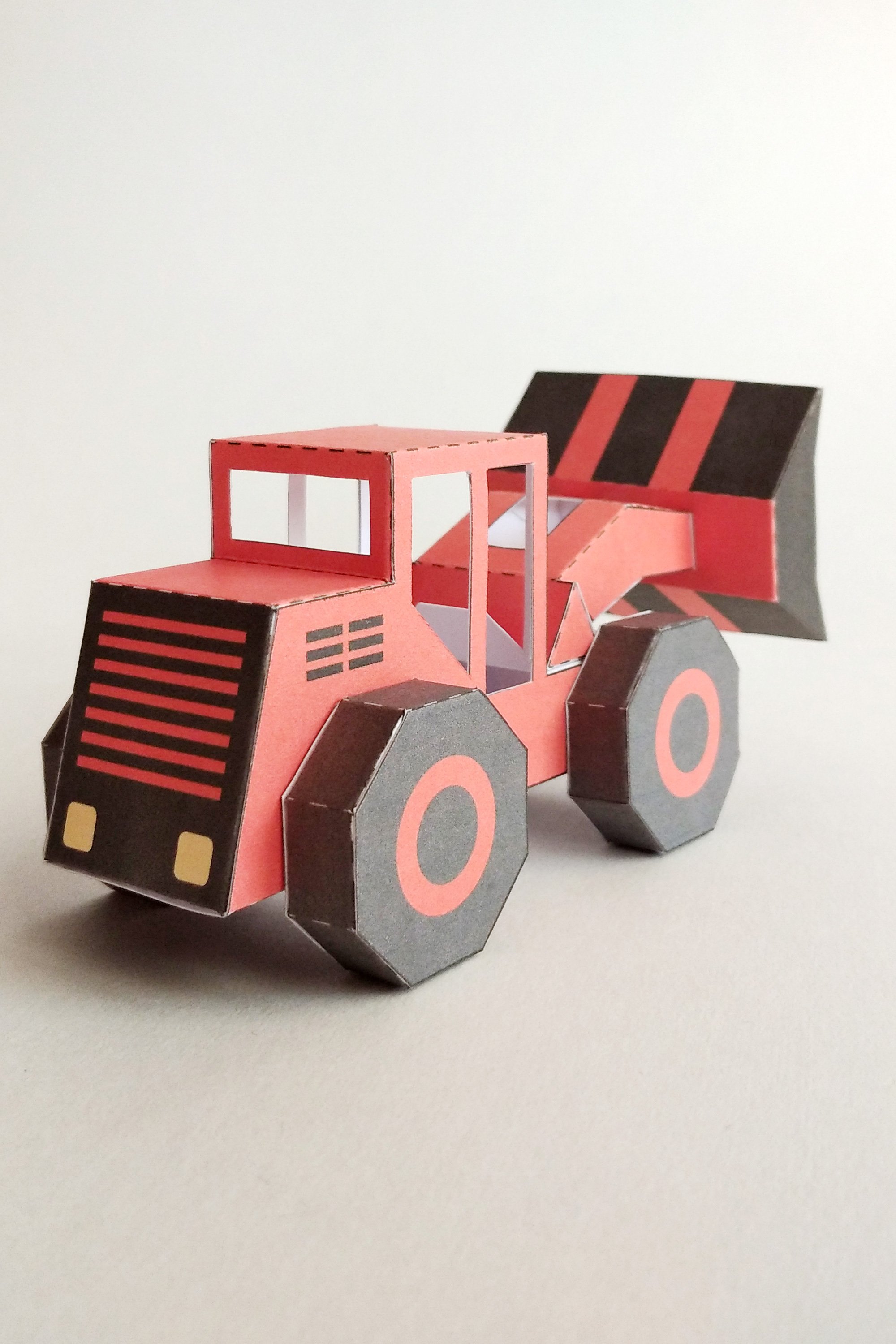 Loader Templates for Cricut. Paper Toy in SVG