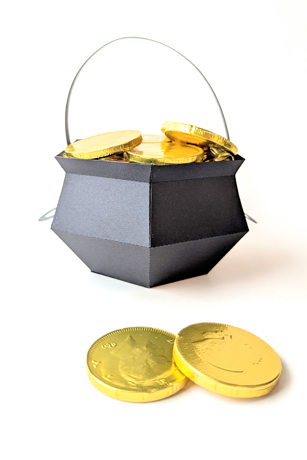 3D Paper Pot of Gold or Cauldron Box SVG File