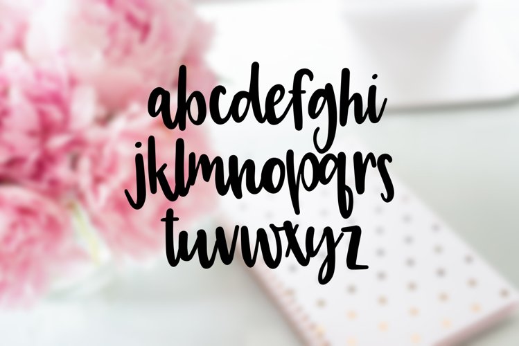 Dallon - Free Font of The Week | Font Bundles