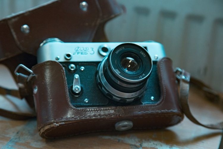 Old steel camera (586713)