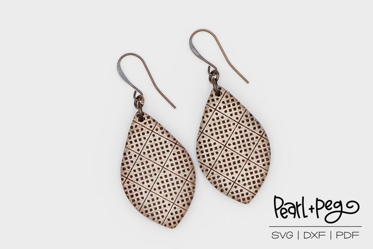 Simplistic Diamond Drops Laser Engraved Earring Download
